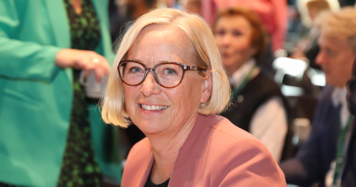 Uklokt av Ap-regjeringen - Senterpartiet